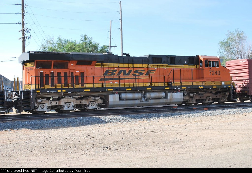 BNSF 7240